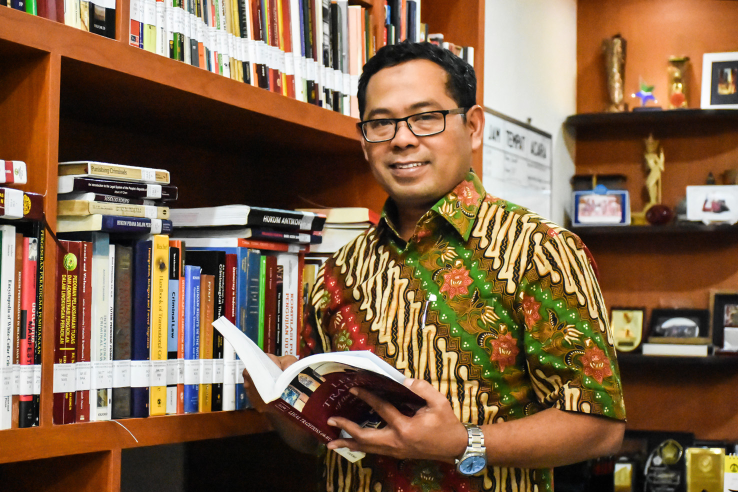 PENINGKATAN MUTU DOSEN FHUI - Fakultas Hukum Universitas Indonesia