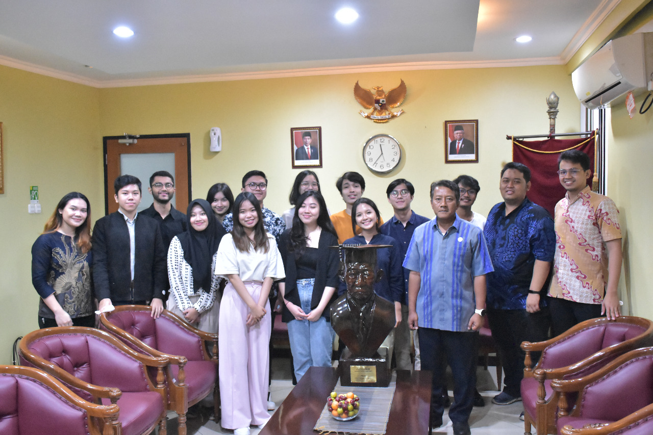 Mahasiswa FHUI Raih Juara Umum dalam Ajang Lomba di Universitas ...