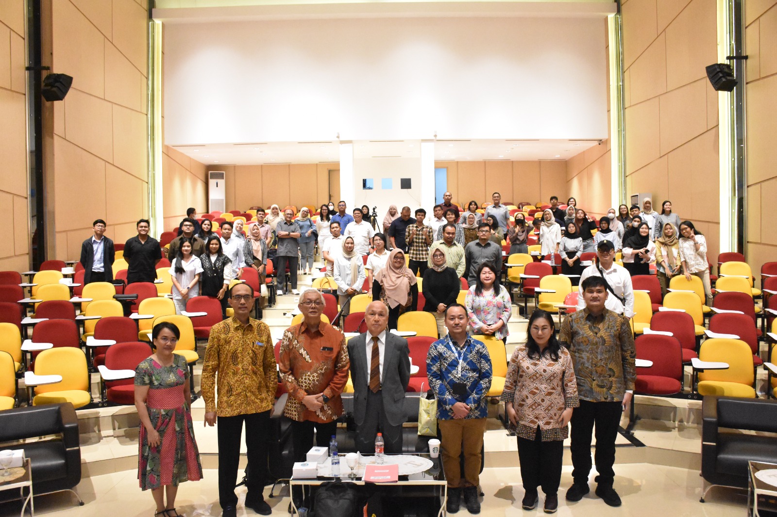 FHUI Gelar Seminar “Economic and Socio-Cultural Development Based on ...