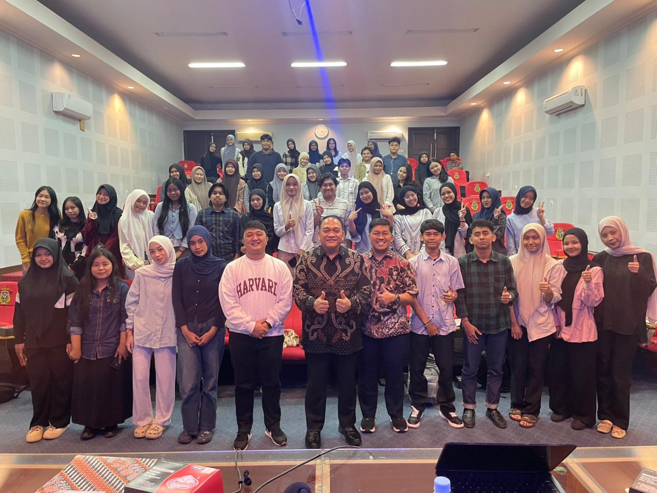 Dosen FHUI Paparkan Perkembangan Supranasional Uni Eropa dalam Kuliah ...