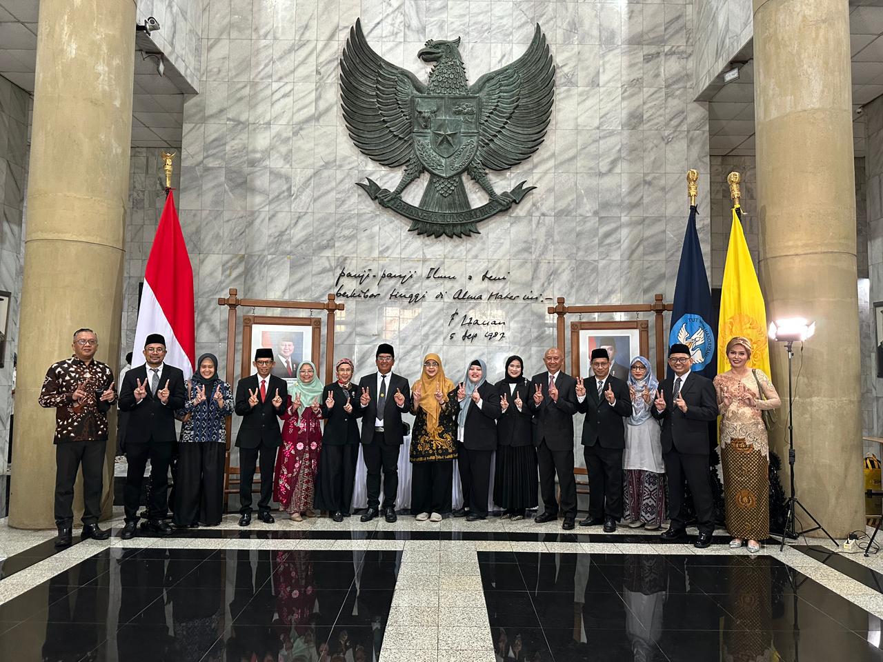 Rektor UI Lantik Wakil Dekan Bidang Pendidikan, Penelitian dan ...